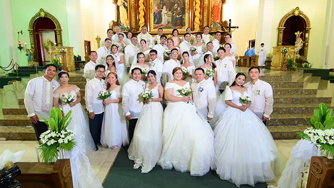 SM Group unites 16 couples in mass wedding • The Market Monitor
