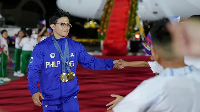 Chavit Singson Offers ₱5 Million Reward to Carlos Yulo and Family • The ...