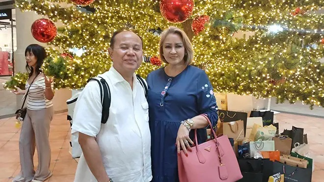 Beauty-queen actress Azenith Briones' Christmas wish to reunite with kids comes true • The ...